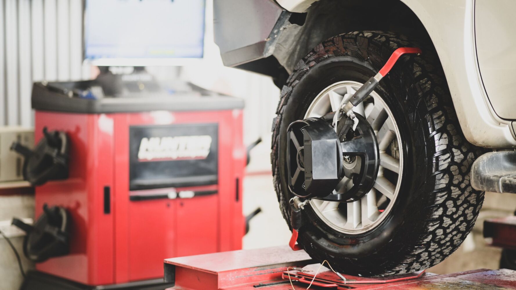 2 or 4 Wheel Alignment: A Pro-Align Guide to the Differences